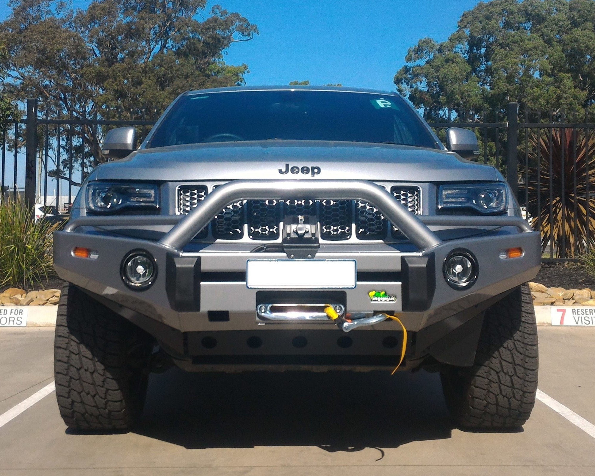 Deluxe Bull Bar for JEEP Grand Cherokee WK2 – IRONMAN 4X4 Australia
