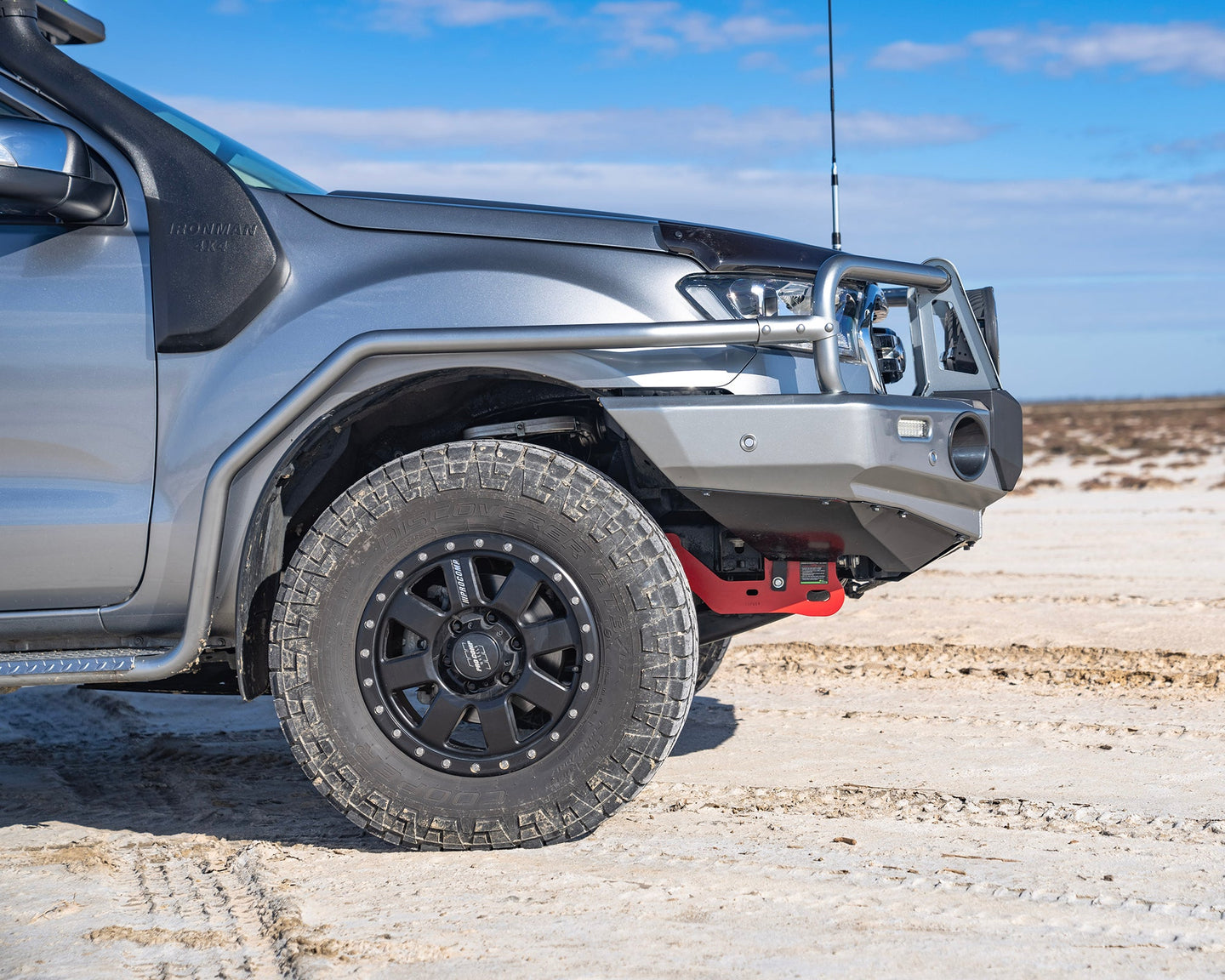 Deluxe Bull Bar for Ford PX3 Ranger – IRONMAN 4X4 Australia