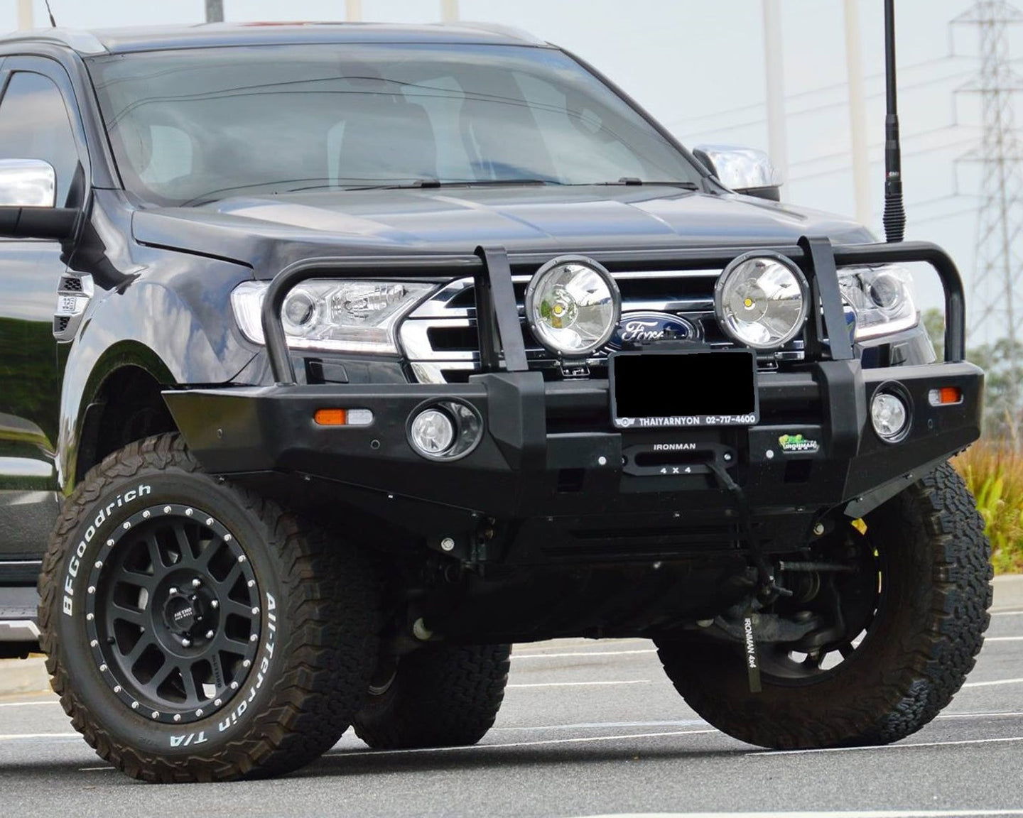 Deluxe Bull Bar for Ford PX3 Ranger – IRONMAN 4X4 Australia