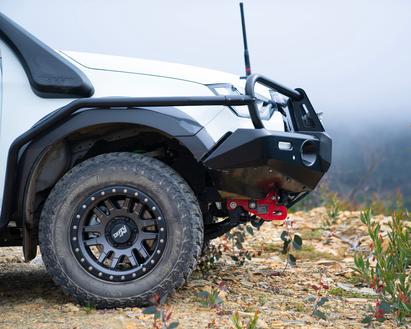 Deluxe Bull Bar for Isuzu D-MAX (2019-2024) – IRONMAN 4X4 Australia