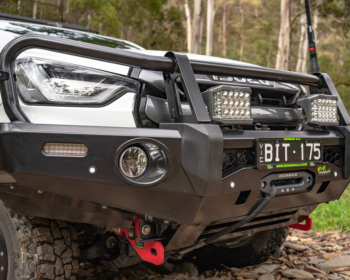 Deluxe Bull Bar for Isuzu D-MAX (2019-2024) – IRONMAN 4X4 Australia