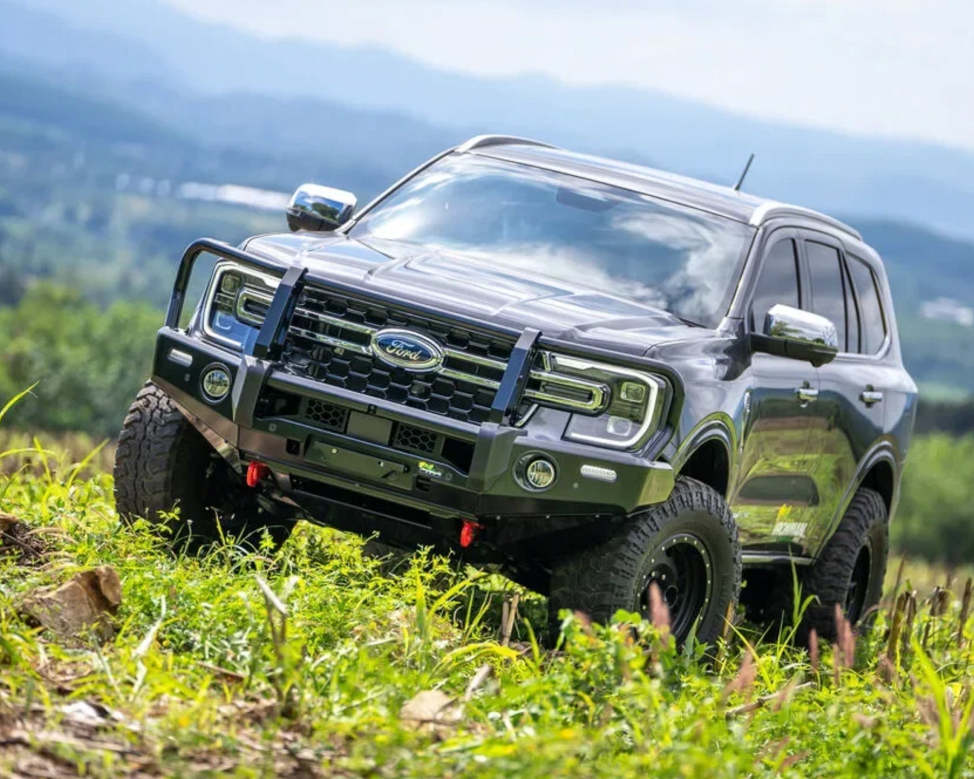 Deluxe Bull Bar for Next-Gen Ford Everest – IRONMAN 4X4 Australia
