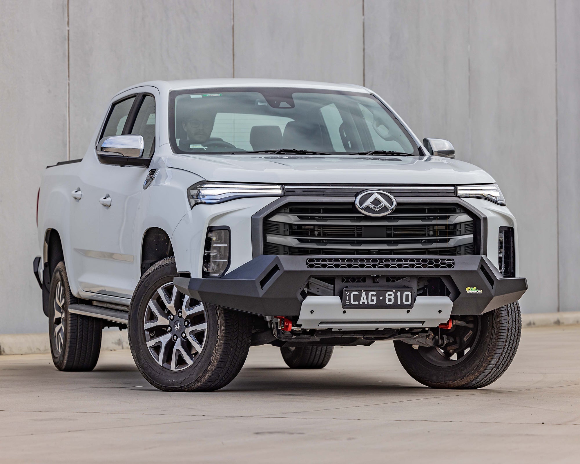 Raid Bar for LVD T60 MAX with Light Kit – IRONMAN 4X4 Australia