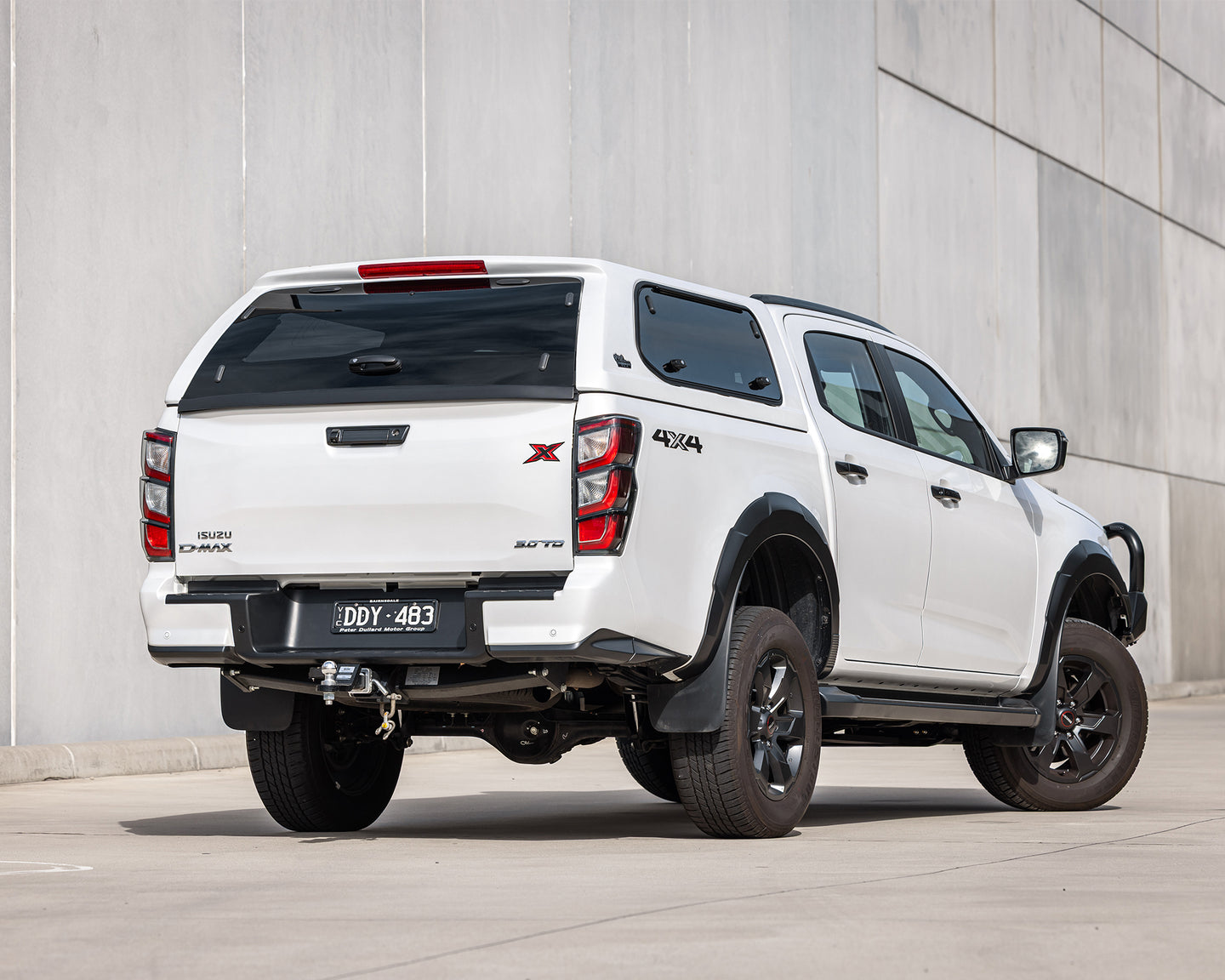 Pinnacle 2 Fibreglass Canopy (Pearl White) – IRONMAN 4X4 Australia
