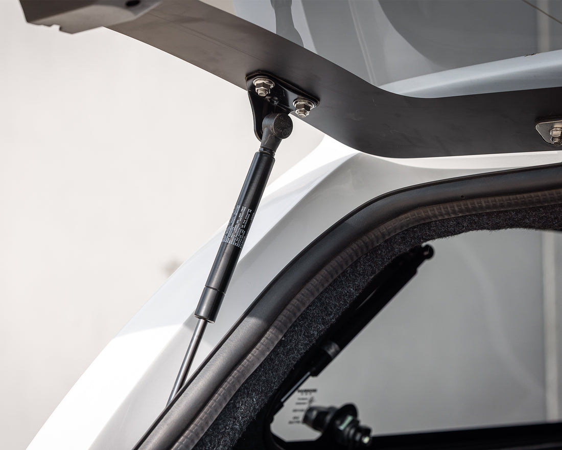 Pinnacle 2 Fibreglass Canopy (Pearl White) – IRONMAN 4X4 Australia