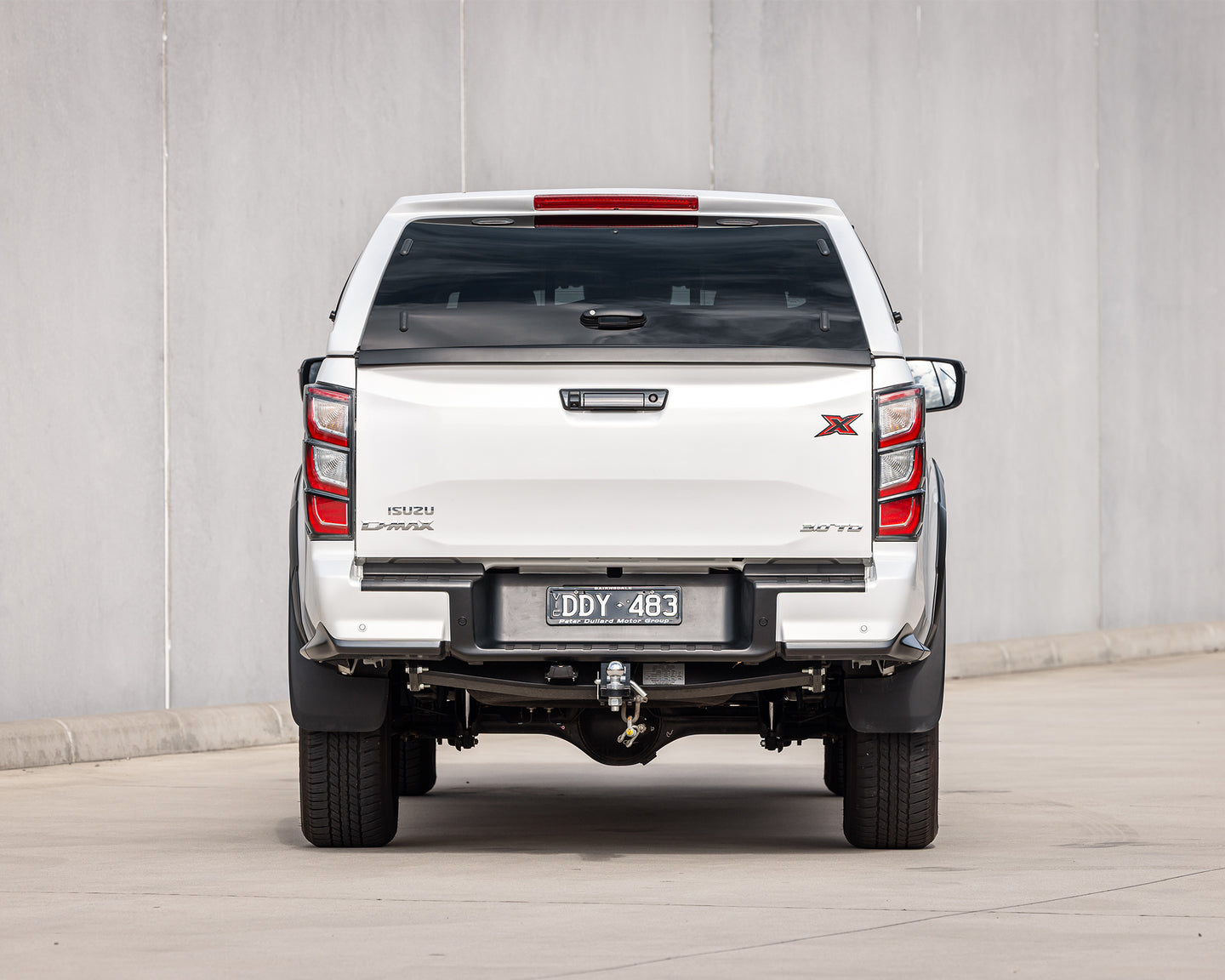 Pinnacle 2 Fibreglass Canopy (Pearl White) – IRONMAN 4X4 Australia