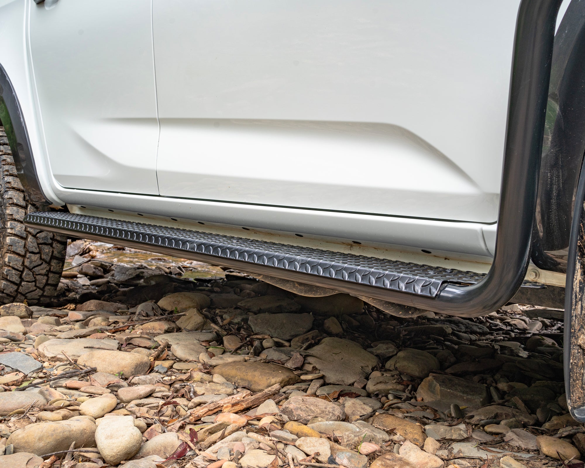 Steel 4x4 Side Steps & Rails for Isuzu D-Max 2019+ – IRONMAN 4X4 Australia