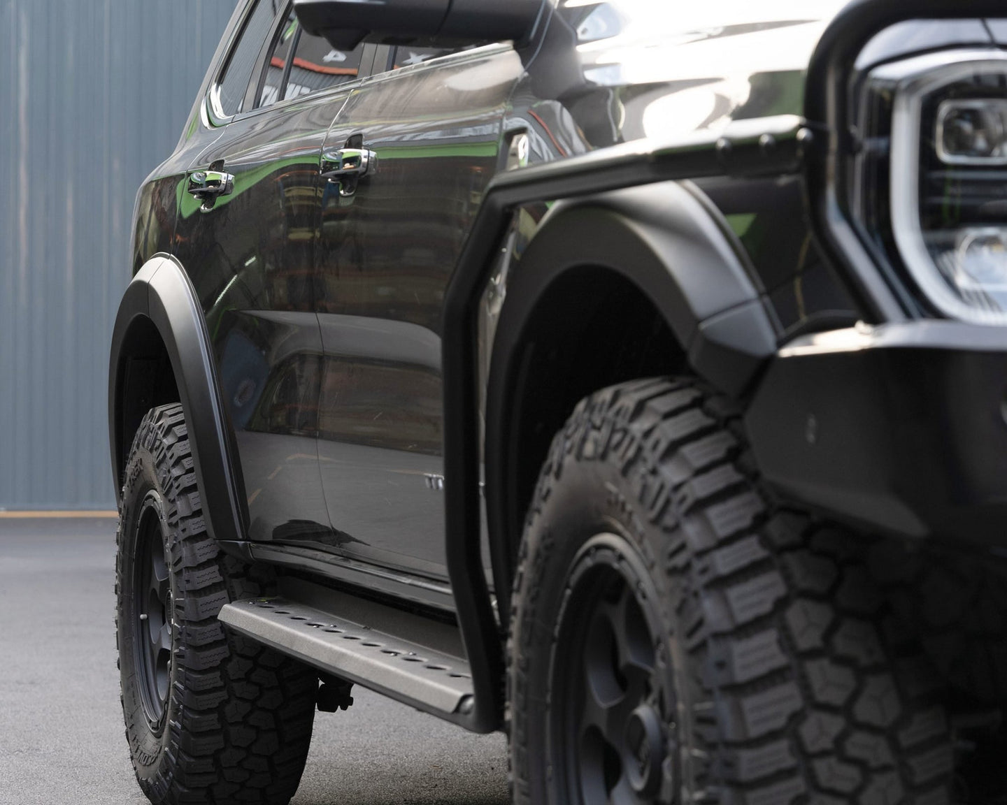 Steel 4x4 Side Steps & Rails for Ford Everest Next Gen 2022+ – IRONMAN ...