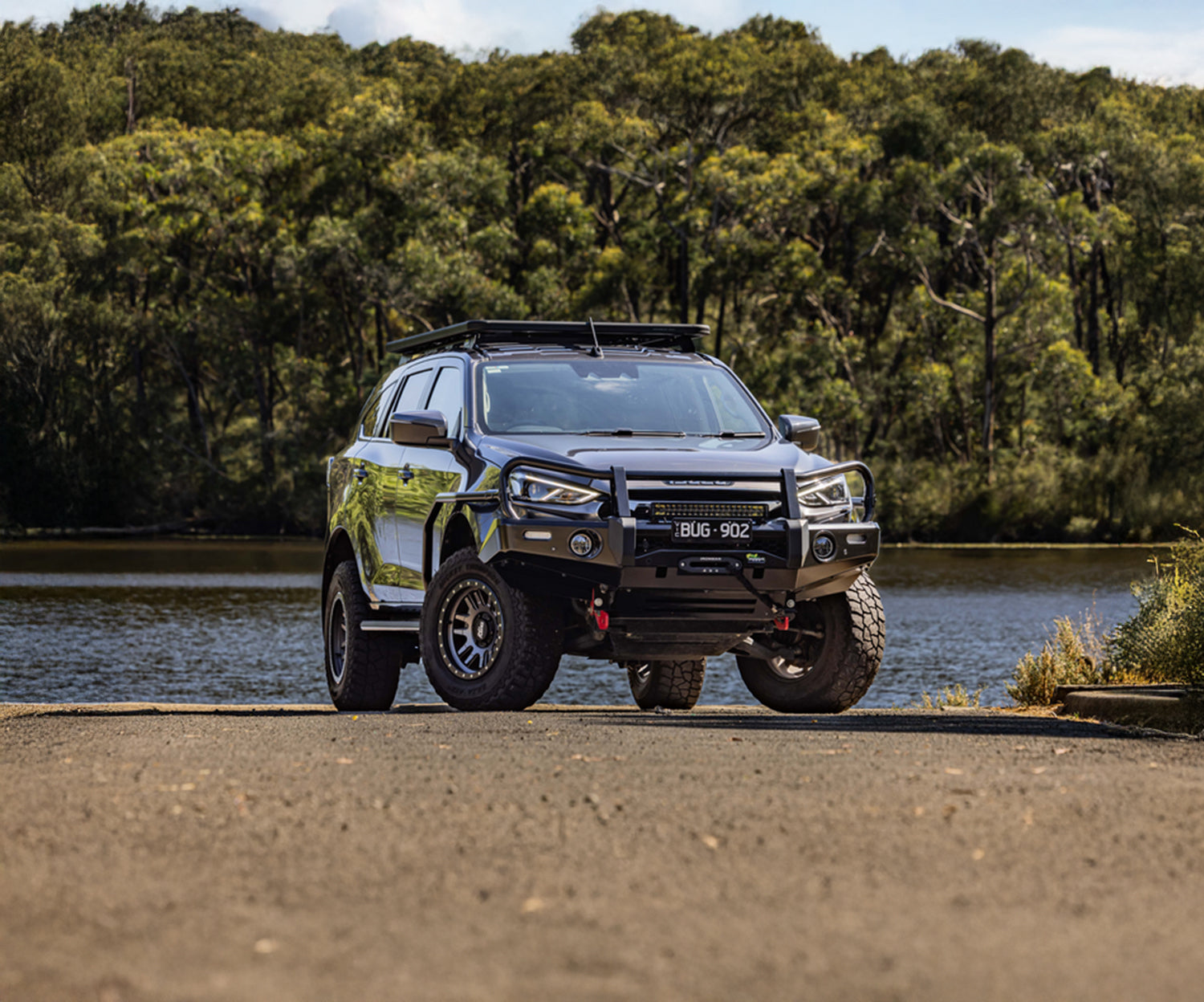 Side Steps & Rails for Isuzu D-MAX 2024+ – IRONMAN 4X4 Australia