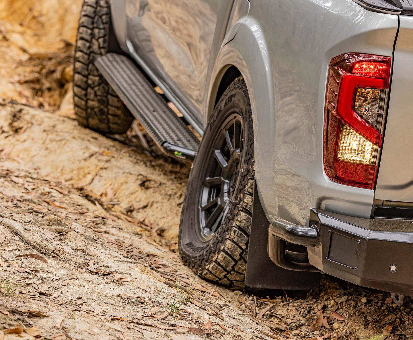 Steel 4x4 Side Steps for Nissan Navara D40 STX – IRONMAN 4X4 Australia