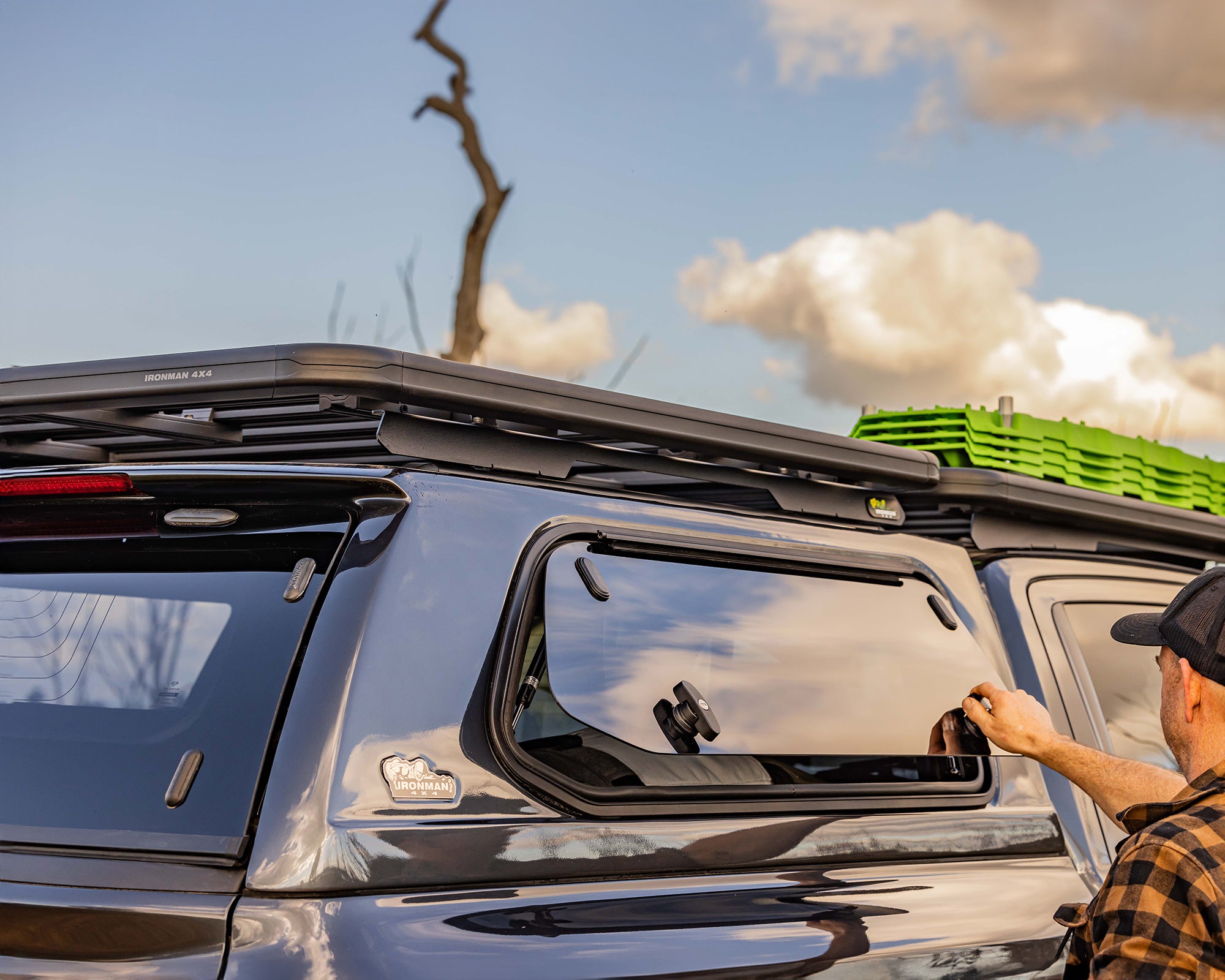 Pinnacle 2 Fibreglass Canopy (Neptune Blue) – IRONMAN 4X4 Australia