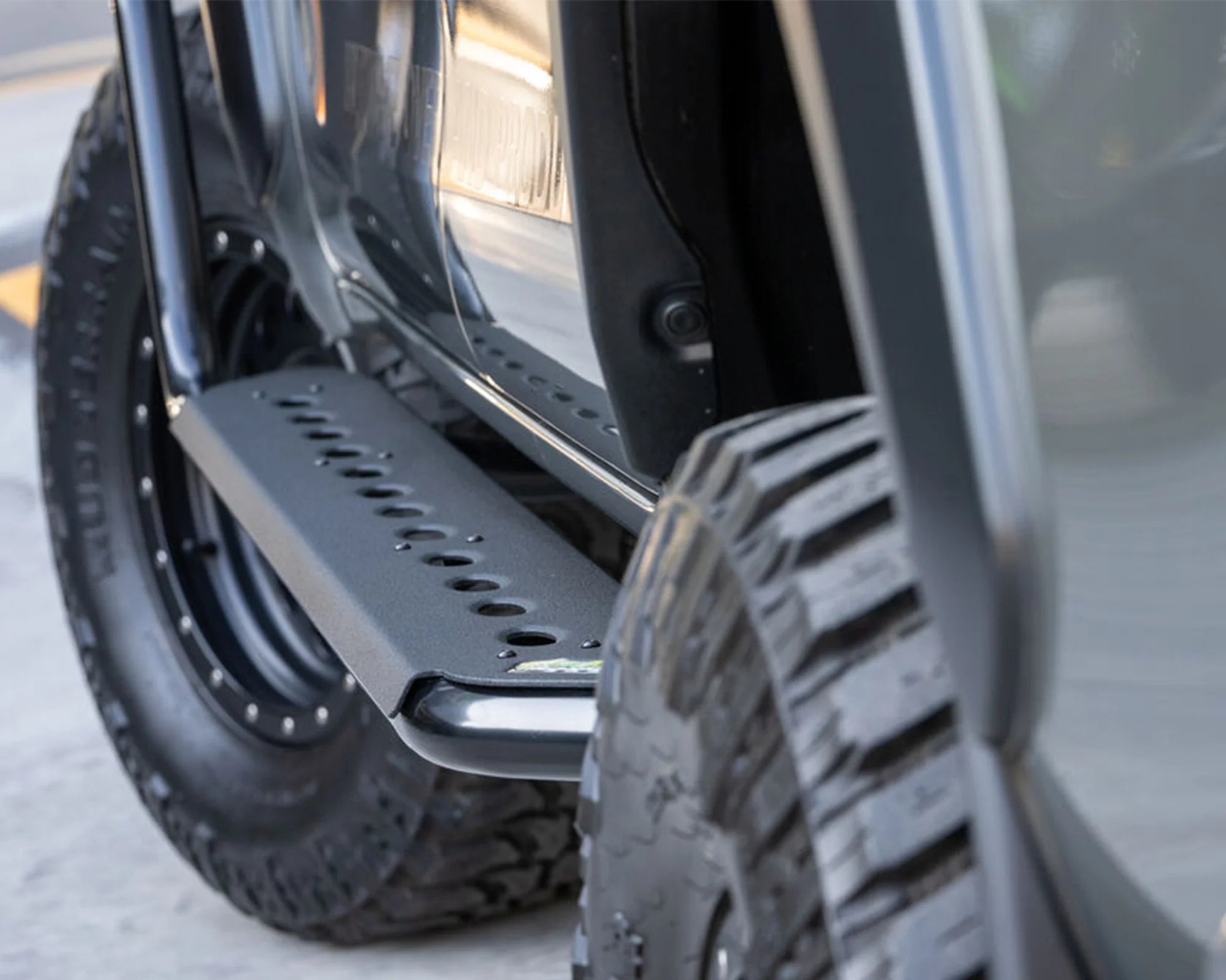 Premium Side Steps & Rails for Mitsubishi Triton (24+) | SSRP120-D ...