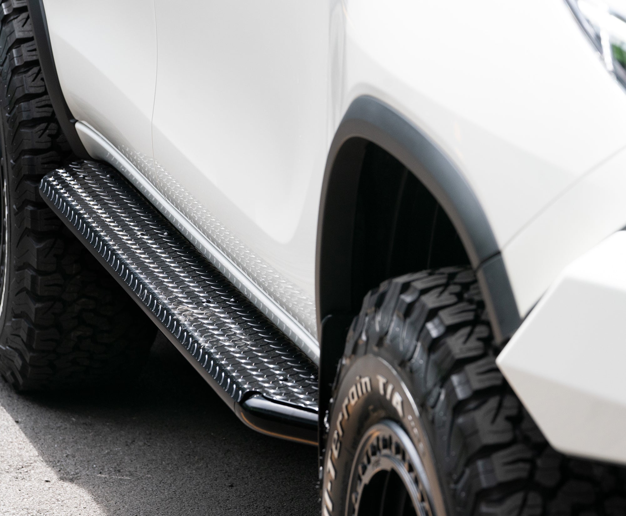 Steel 4x4 Side Steps for Toyota Fortuner 2015+ – IRONMAN 4X4 Australia